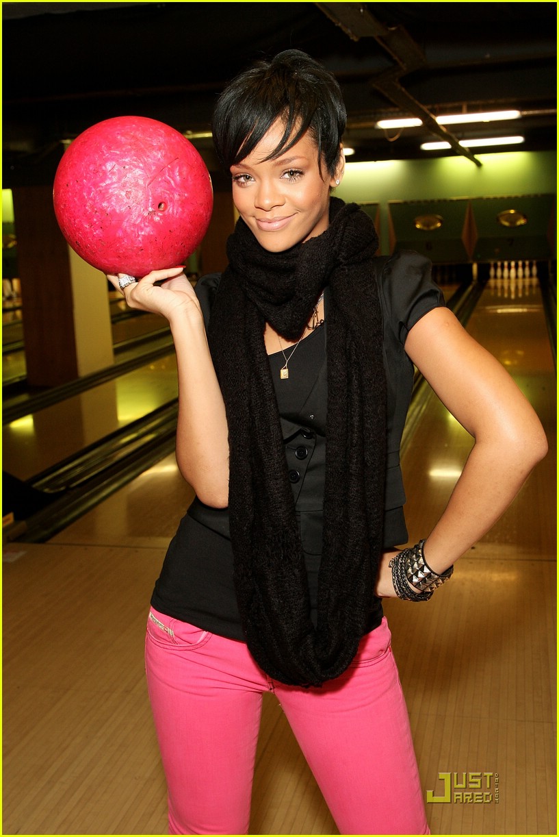 Photo: rihanna bowling babe 05 | Photo 960611 | Just Jared: Entertainment News