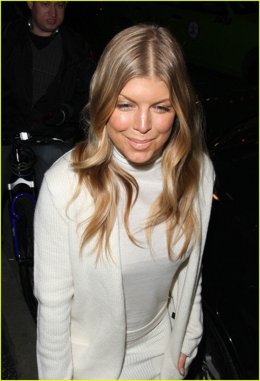 Fergie's Bling Bling Engagement Ring: Photo 1024901 | Photos | Just ...