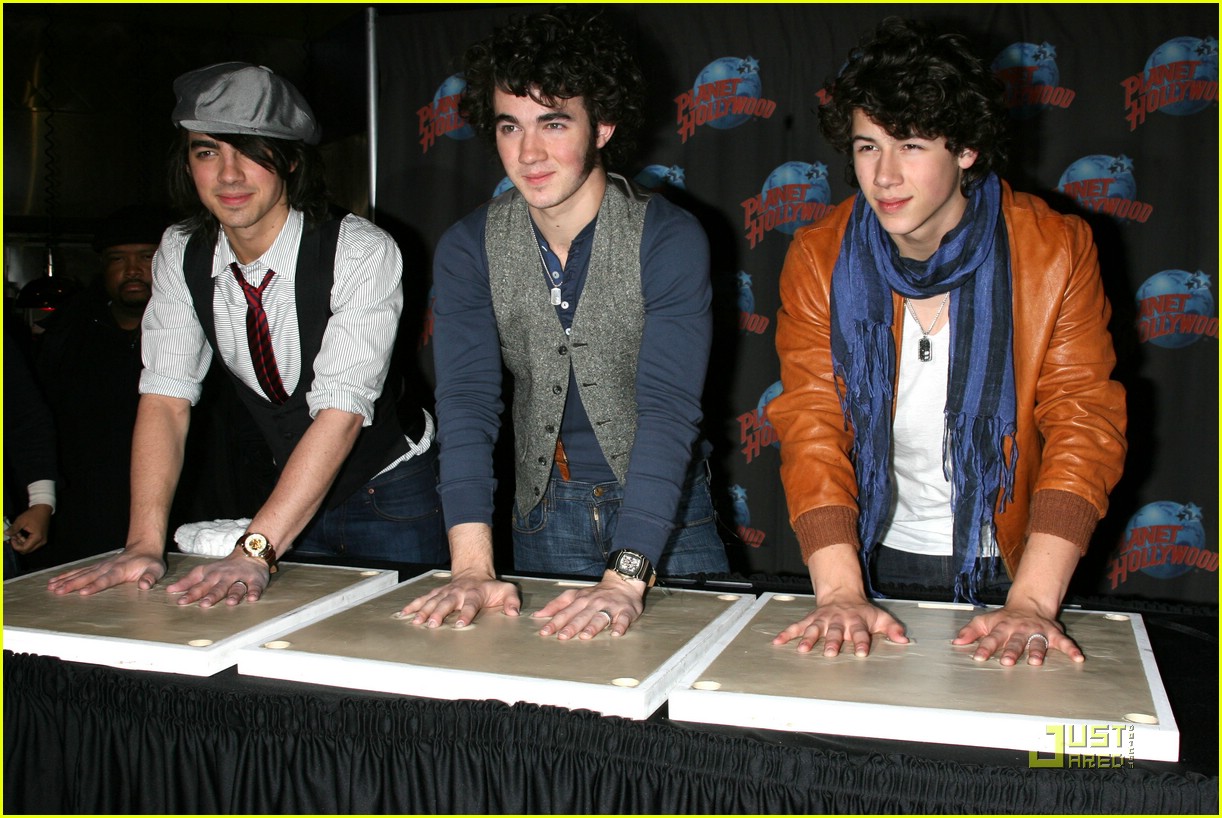 The Handprints of The Jonas Brothers: Photo 1015381 | Photos | Just ...