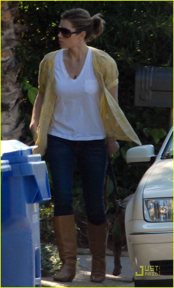 Jessica Biel Returns to Her Roots: Photo 1005011 | Photos | Just Jared ...