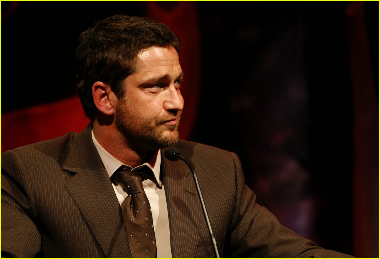 Gerard Butler Salutes the Youth: Photo 1088541 | Photos | Just Jared ...