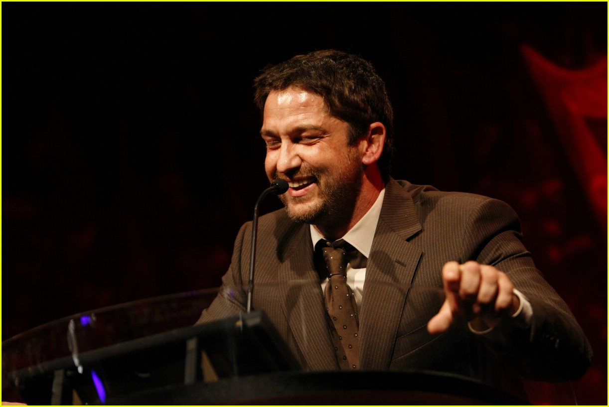 Gerard Butler Salutes the Youth: Photo 1088561 | Photos | Just Jared ...
