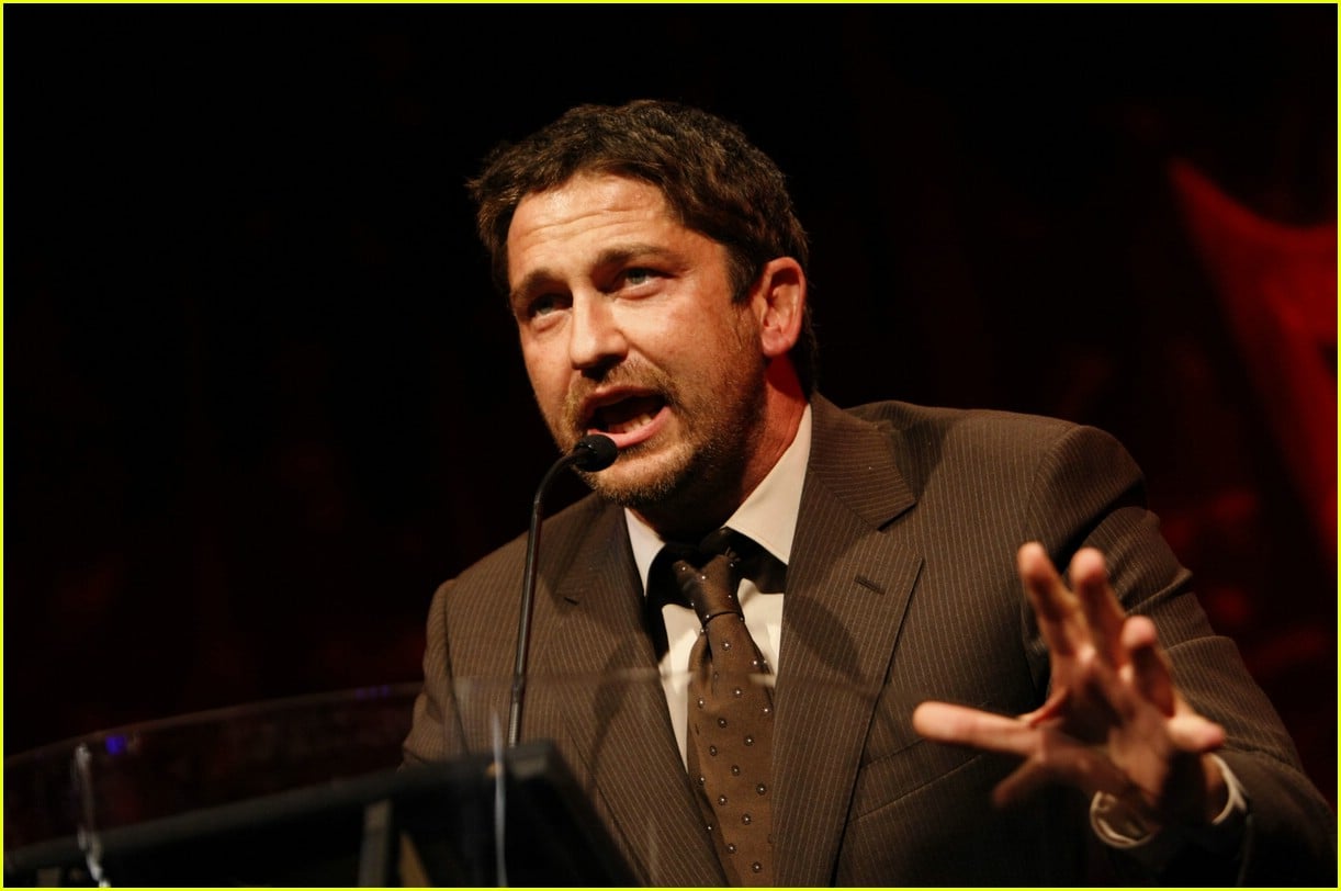 Gerard Butler Salutes the Youth: Photo 1088661 | Photos | Just Jared ...