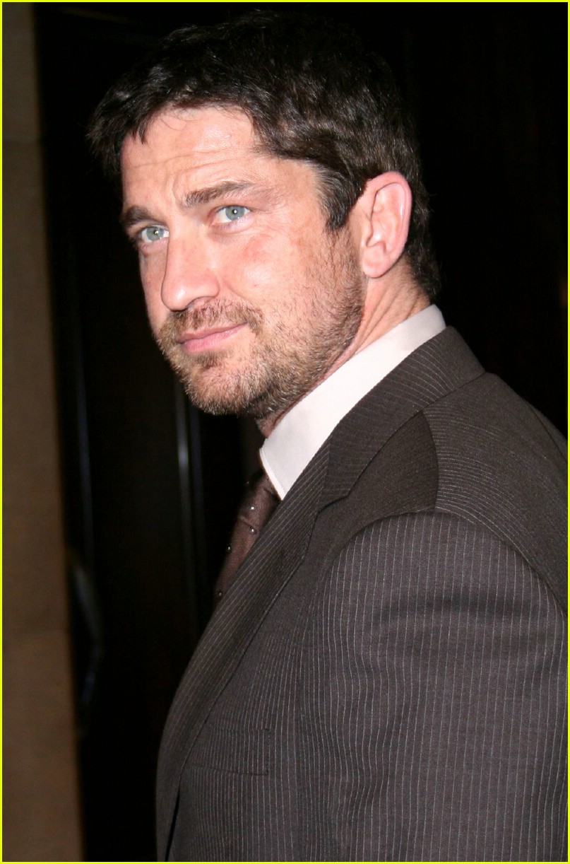 Gerard Butler Salutes the Youth: Photo 1088721 | Photos | Just Jared ...