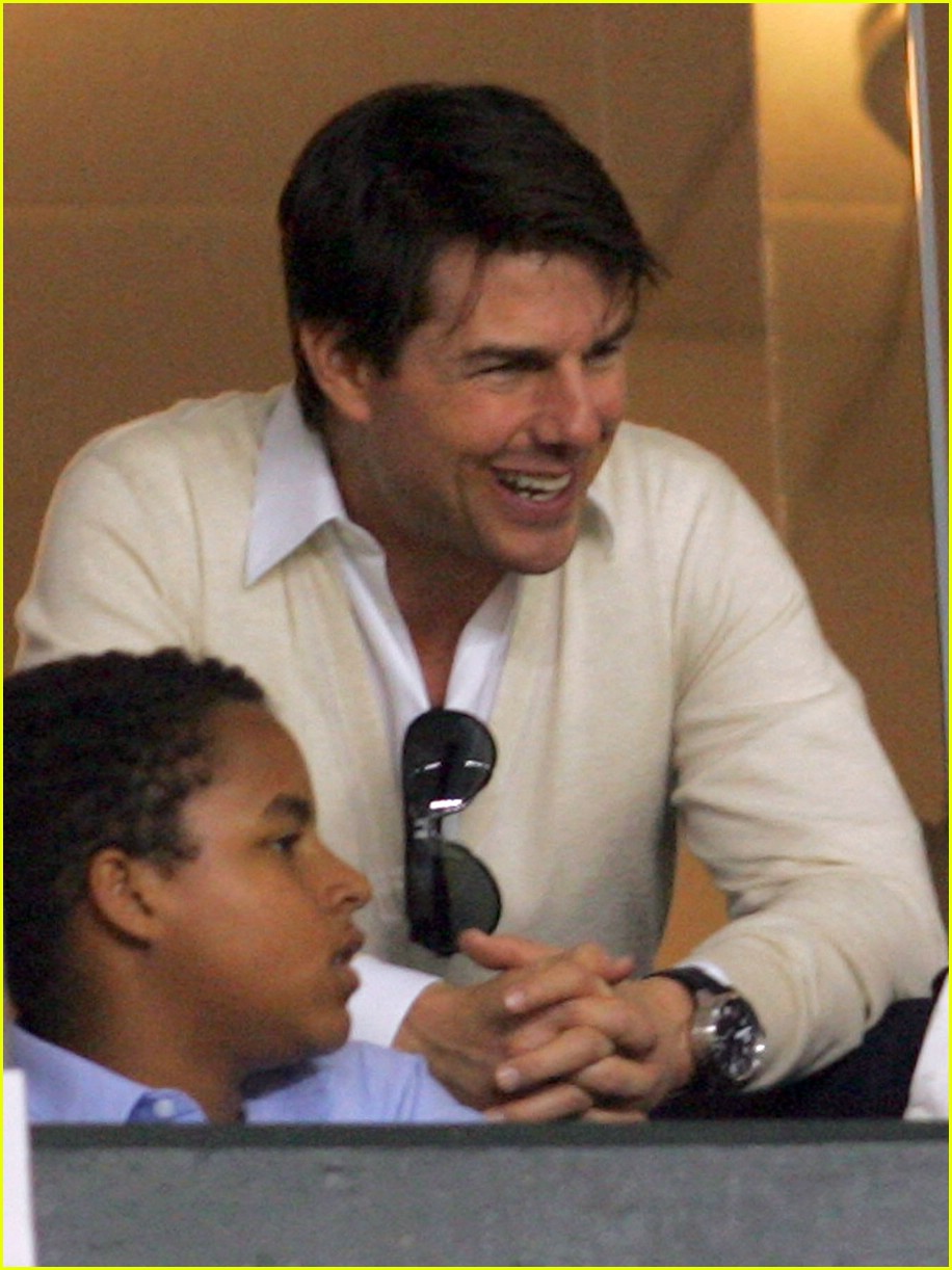 Tom Cruise Takes the Kids to Cheer on Becks: Photo 1095081 | Photos ...