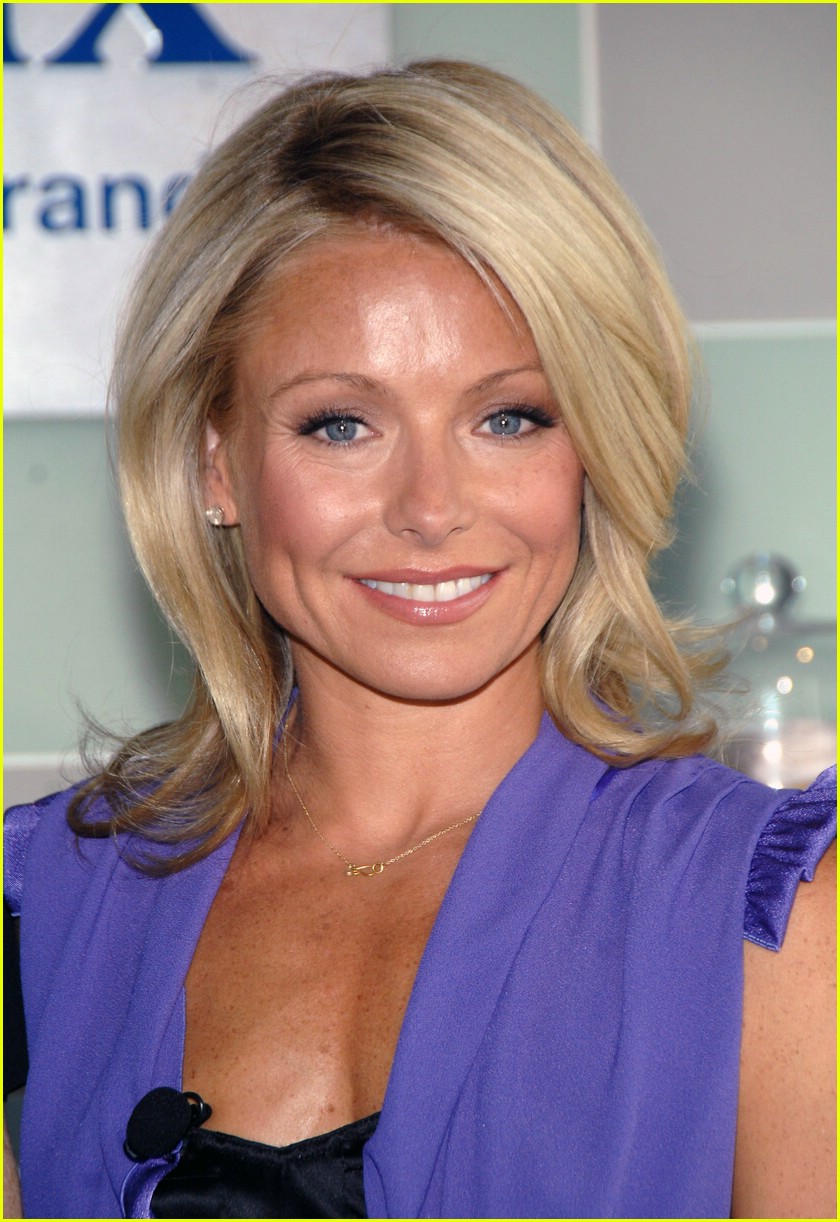 Kelly Ripa is an Elegant Electrolux Lady: Photo 1043371 | Photos | Just ...
