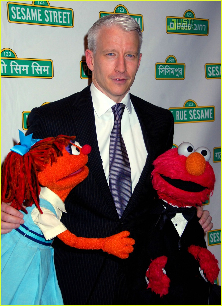 Photo: anderson cooper elmo 01 | Photo 1167971 | Just Jared ...
