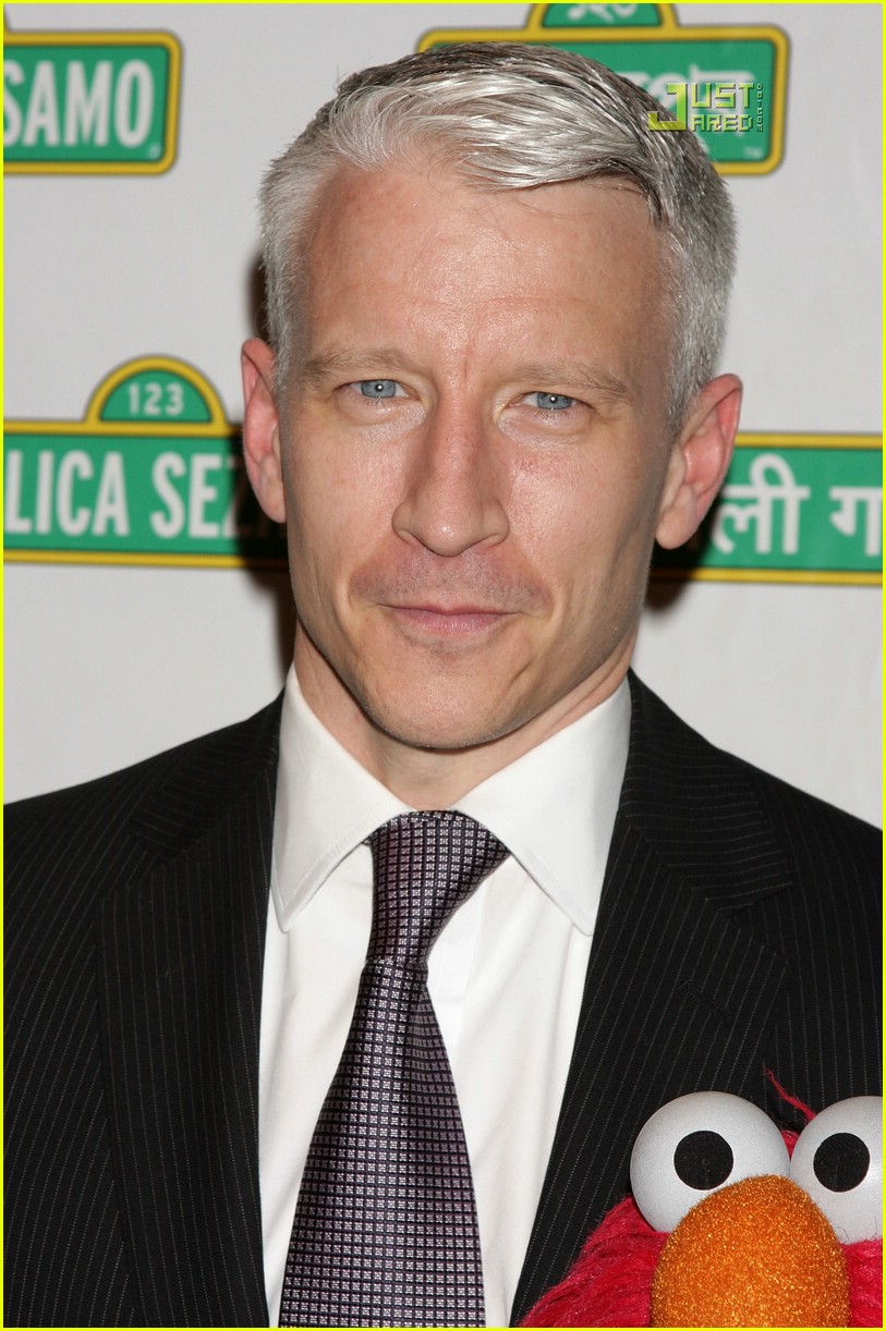 Photo: anderson cooper elmo 12 | Photo 1168081 | Just Jared ...