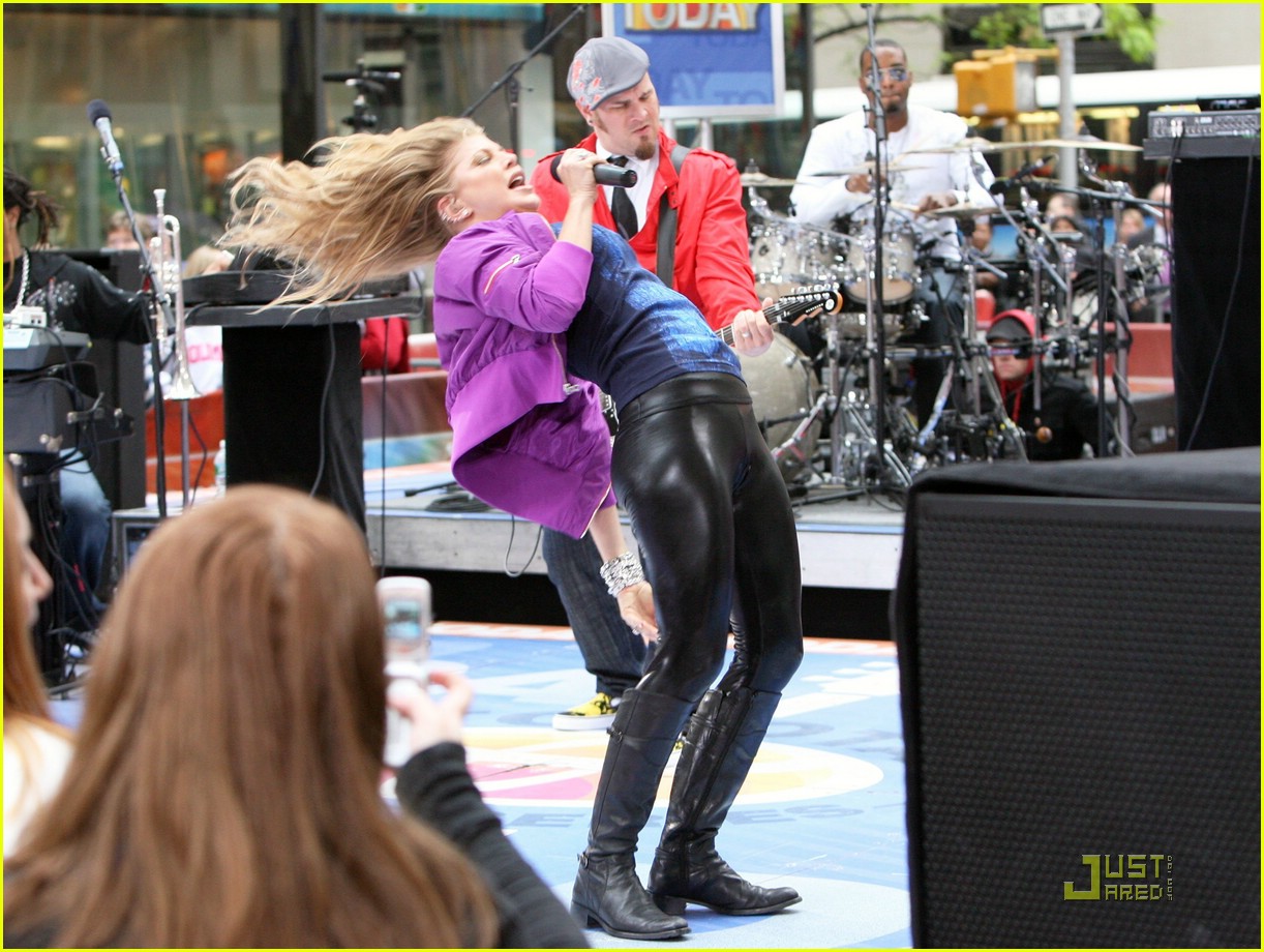 Fergie is a Flipping Freak: Photo 1141751 | Photos | Just Jared ...