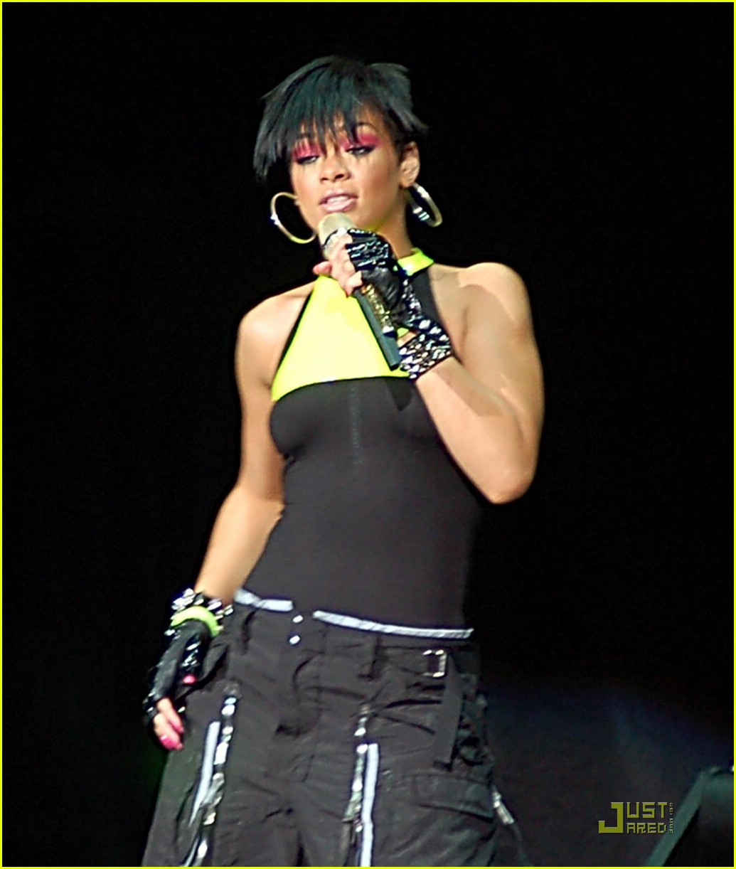 Rihanna Glows in Neon Yellow: Photo 1122761 | Photos | Just Jared ...