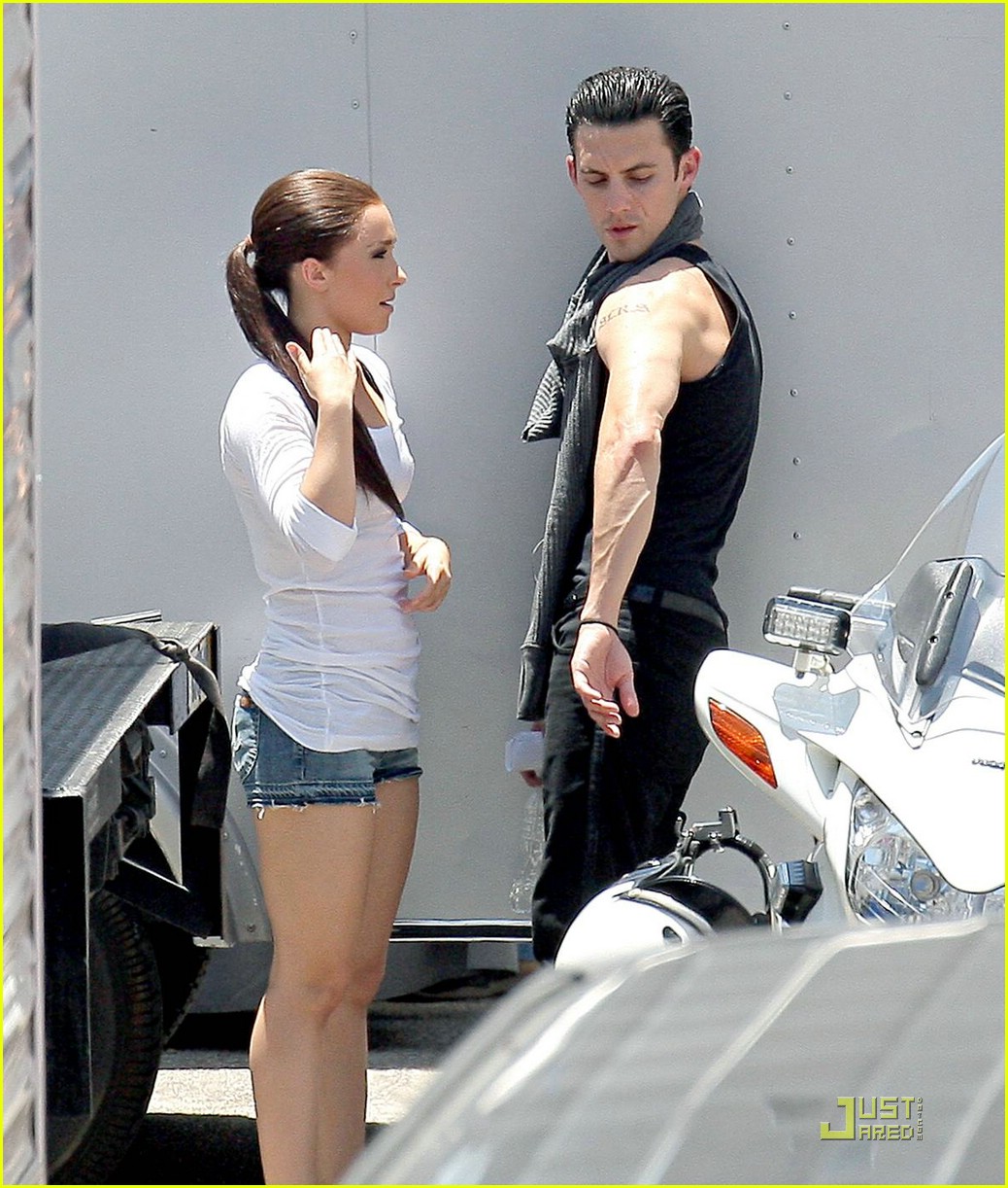 Hayden & Milo Get Hot and Heavy on 'Heroes' Set: Photo 1219791 | Photos ...