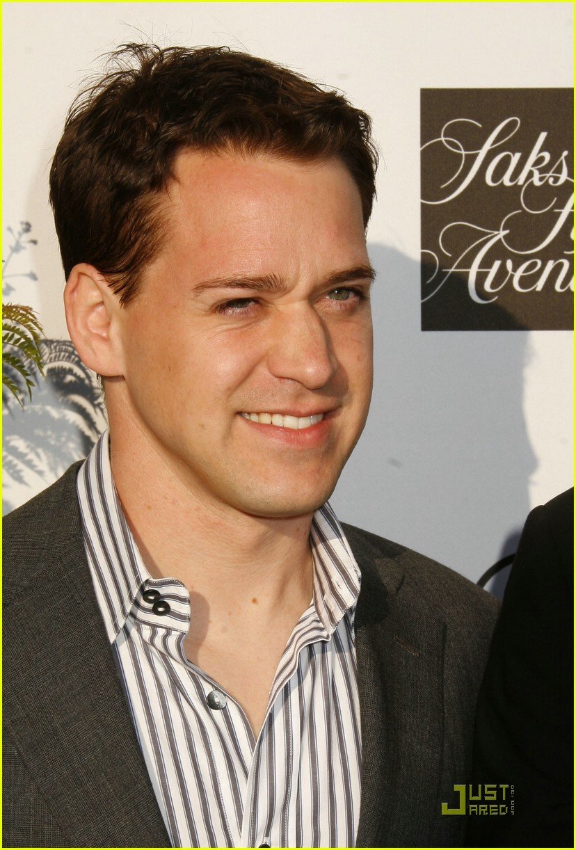 T.R. Knight: No Wedding in the Works: Photo 1178401 | Photos | Just ...