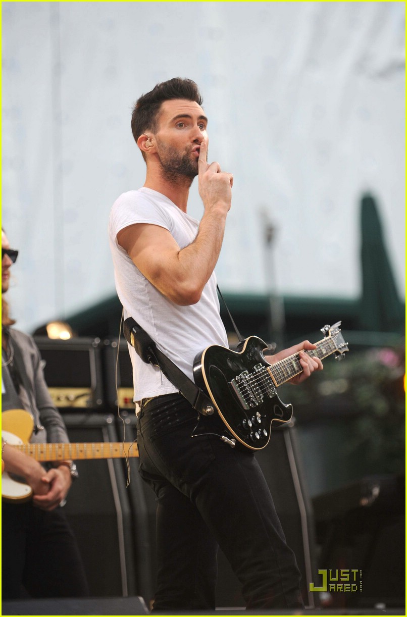 Adam Levine: Good Morning America!: Photo 1233731 | Photos | Just Jared ...