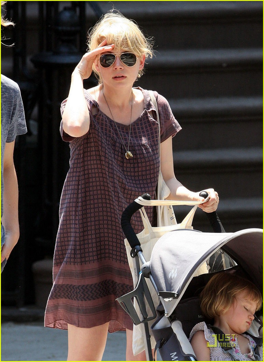 Matilda Ledger Rides the Stroller Coaster: Photo 1192871 | Photos ...