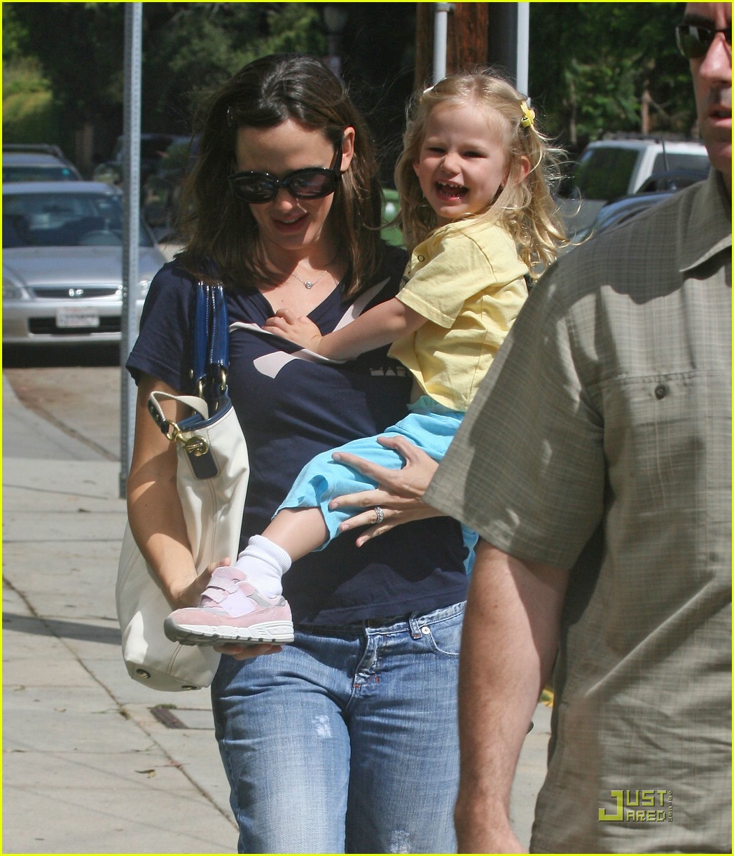Violet Affleck is a Visual Arts Baby: Photo 1291301 | Photos | Just ...