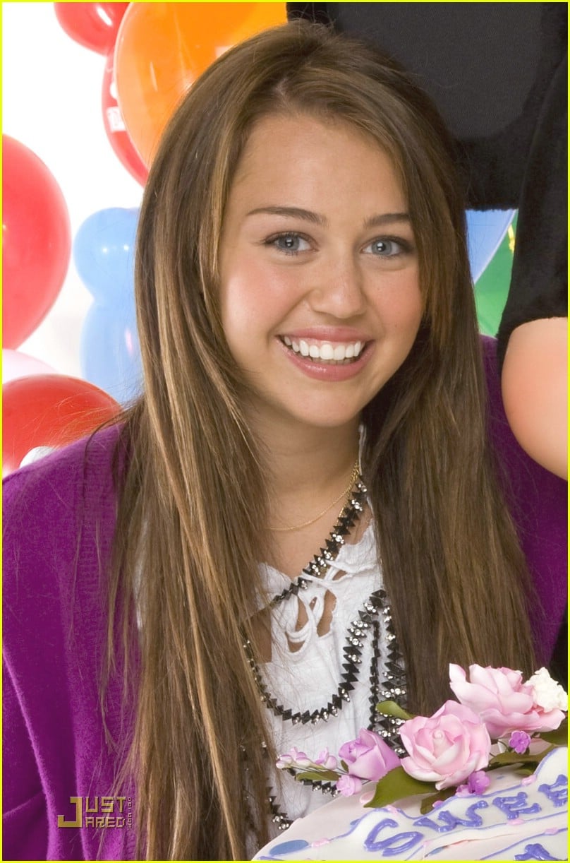 Sweet 16 Celebration For Miley Cyrus: Photo 1361701 | Miley Cyrus ...