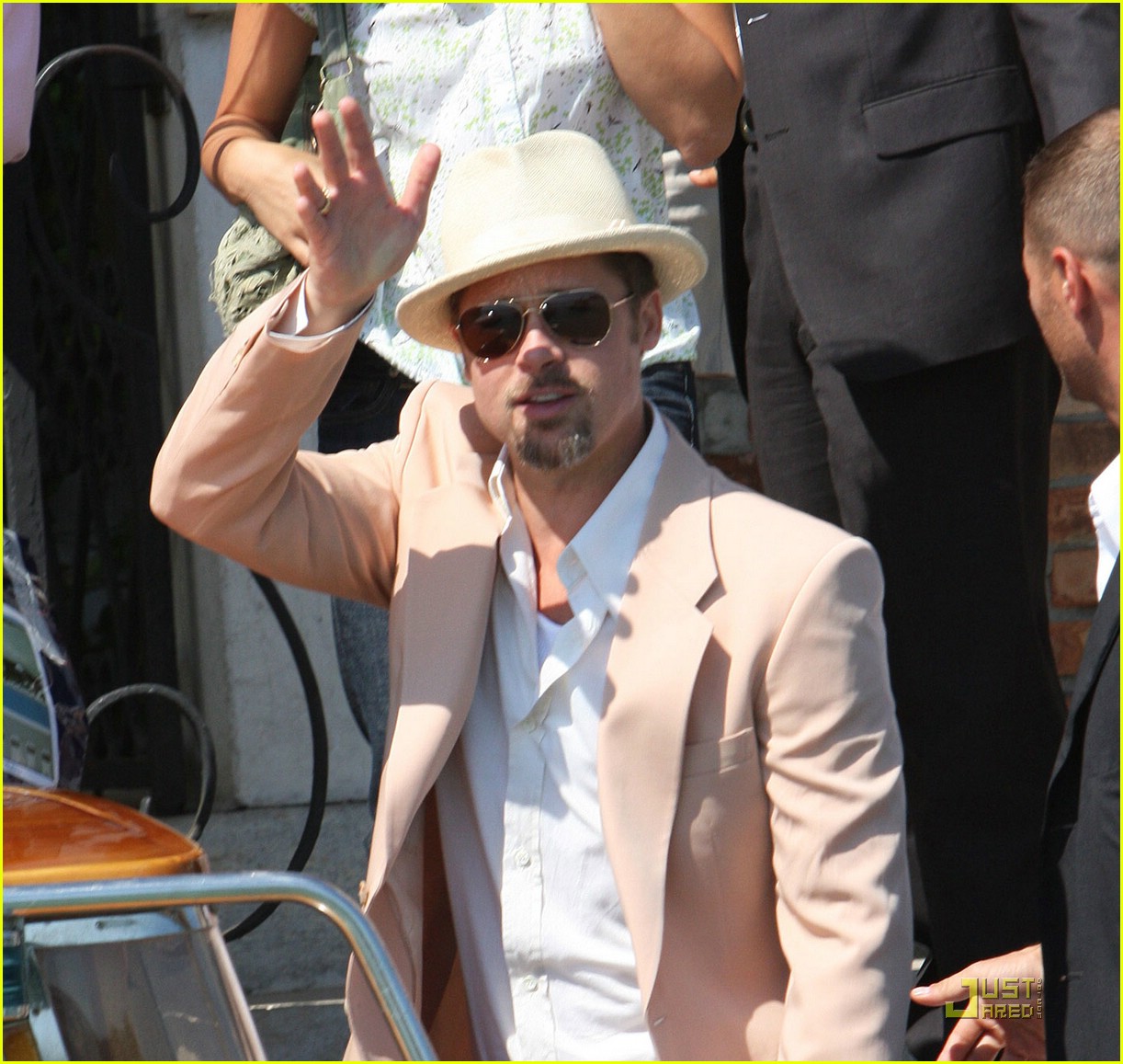 Brad Pitt: Boy's Day Out!: Photo 1377321 | Angelina Jolie, Brad Pitt ...