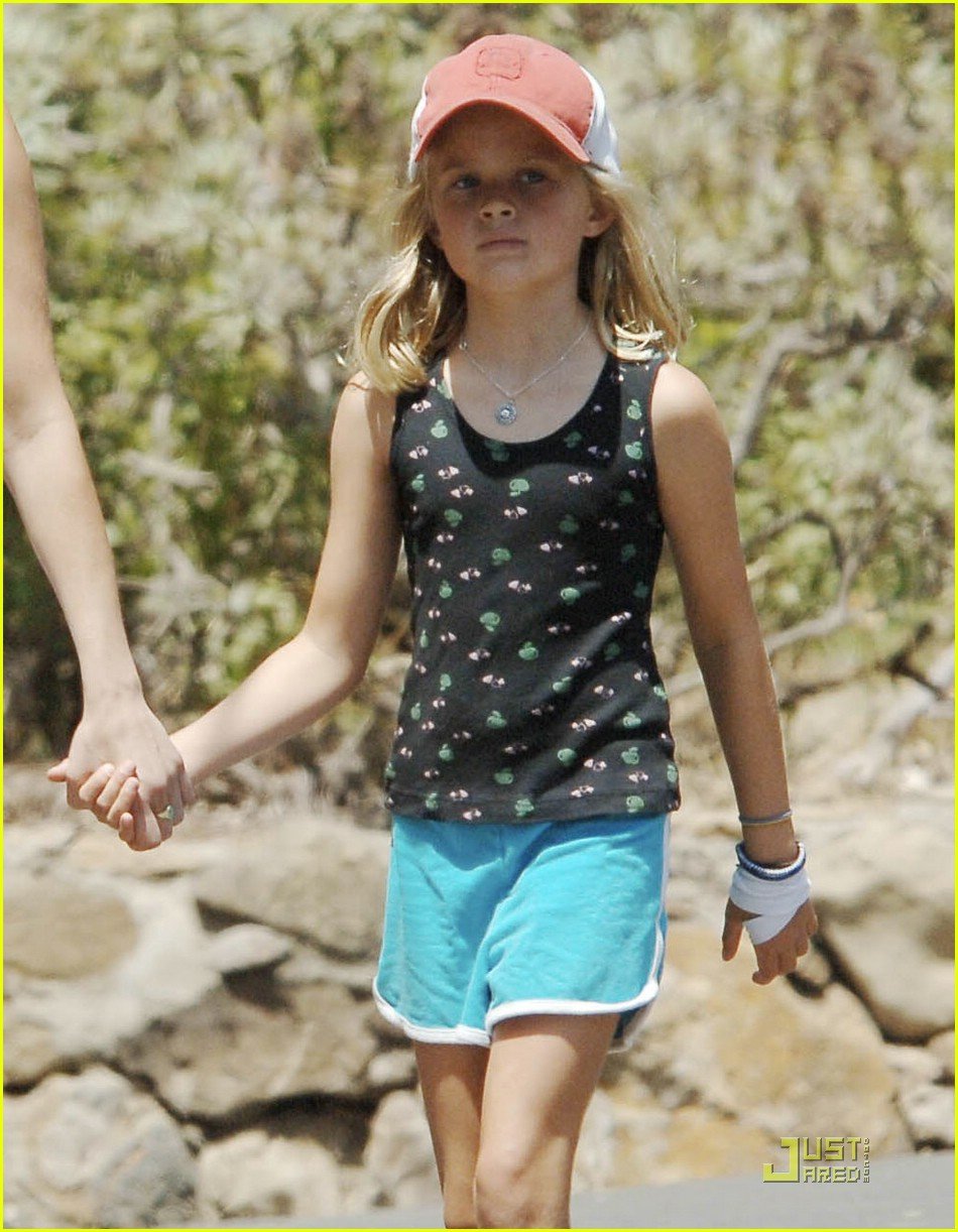 Photo: reese witherspoon canyon 09 | Photo 1346951 | Just Jared ...