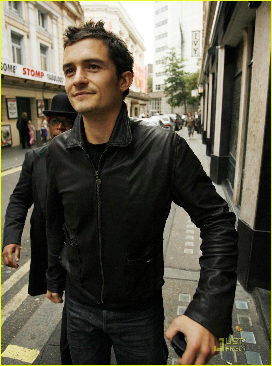 Orlando Bloom Eyes the Ivy: Photo 1441841 | Orlando Bloom Photos | Just ...