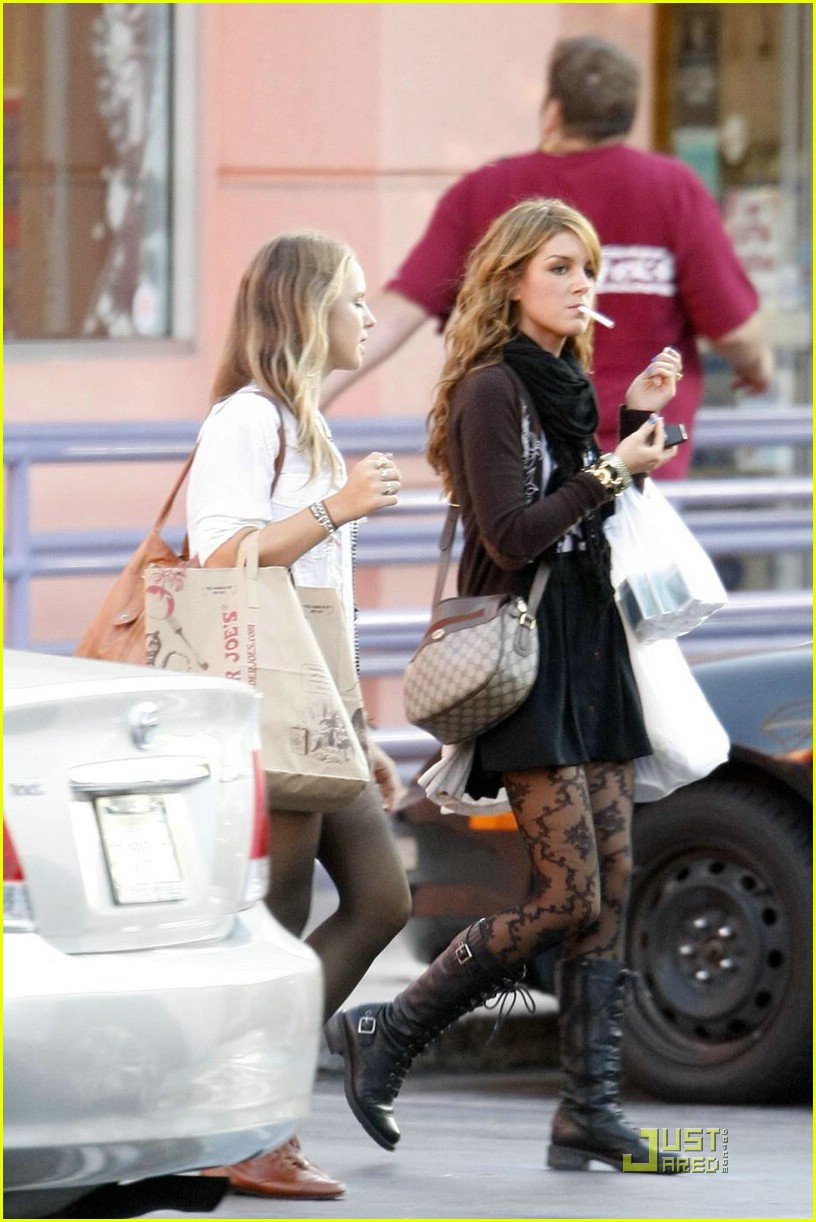 Shenae Grimes Smokes 90210: Photo 1441601 | Photos | Just Jared ...