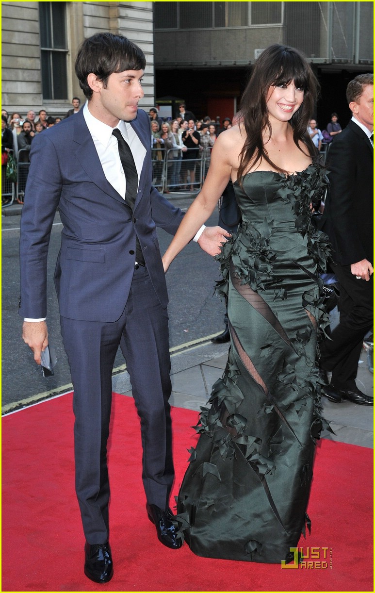 Mark Ronson & Daisy Lowe Hit Up The GQ Awards: Photo 1388821 | Daisy ...