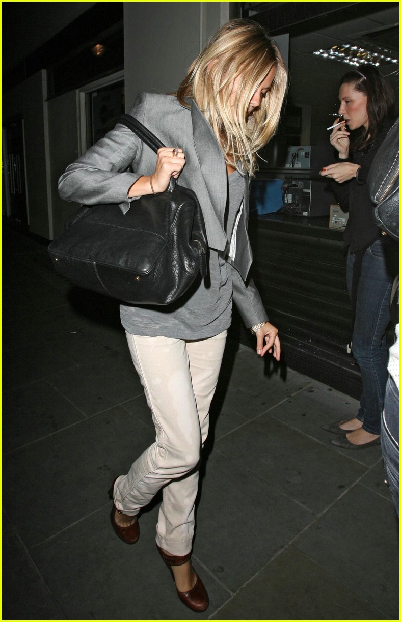 Sienna Miller Has a Soho Smile: Photo 1395371 | Photos | Just Jared ...
