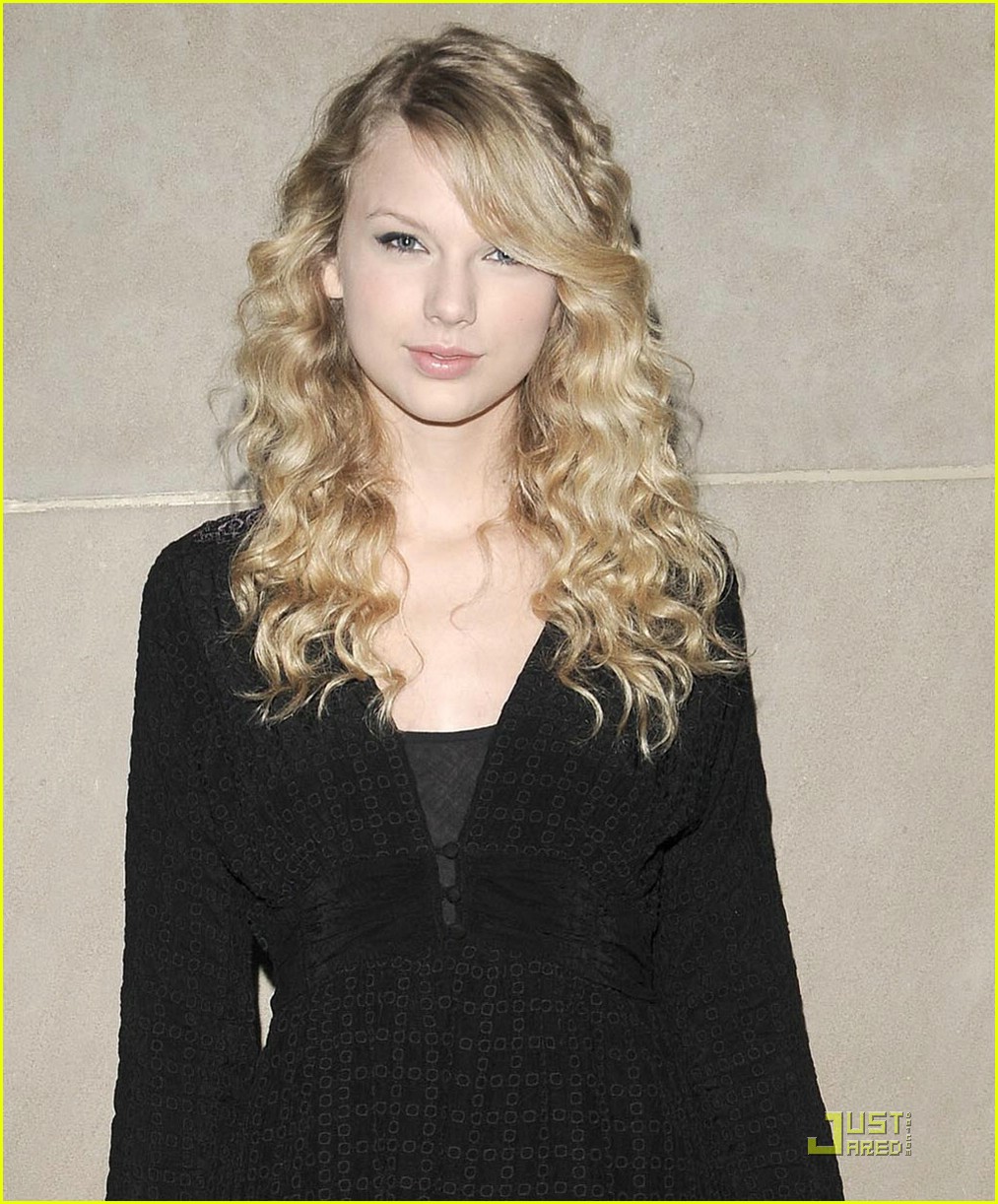 Taylor Swift Launches MySpace Music: Photo 1449011 | Taylor Swift ...