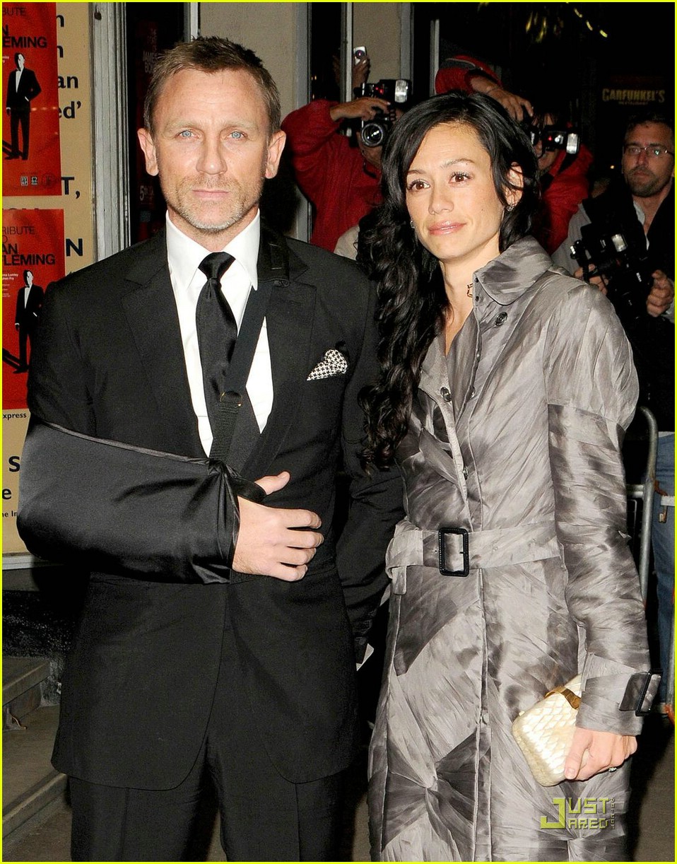 Daniel Craig Pays Tribute To Ian Fleming: Photo 1464051 | Photos | Just ...