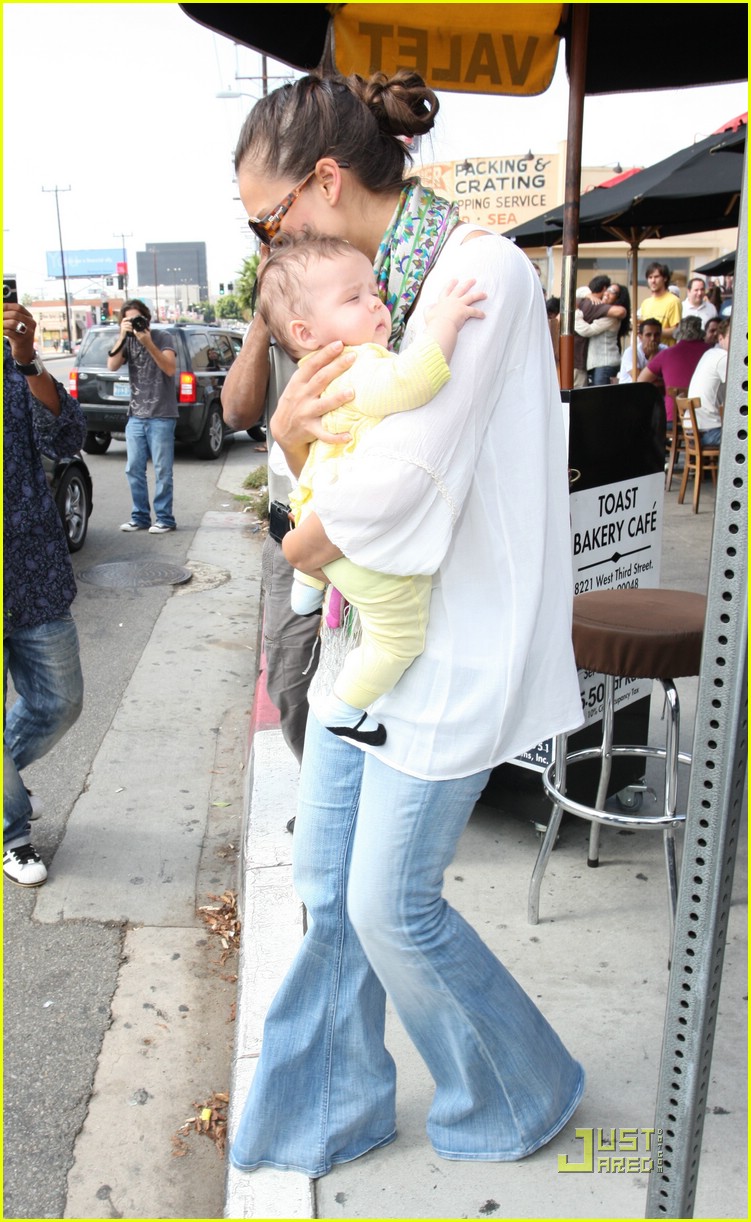 Honor Warren is Toast: Photo 1462141 | Cash Warren, Celebrity Babies ...