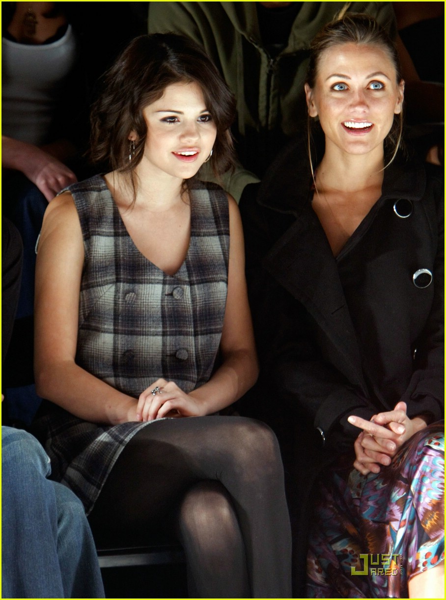 Photo: selena gomez fashion forward 08 | Photo 1476641 | Just Jared ...