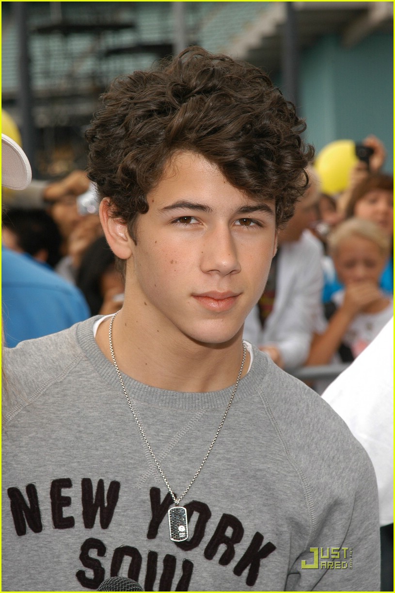 Nick Jonas 2002