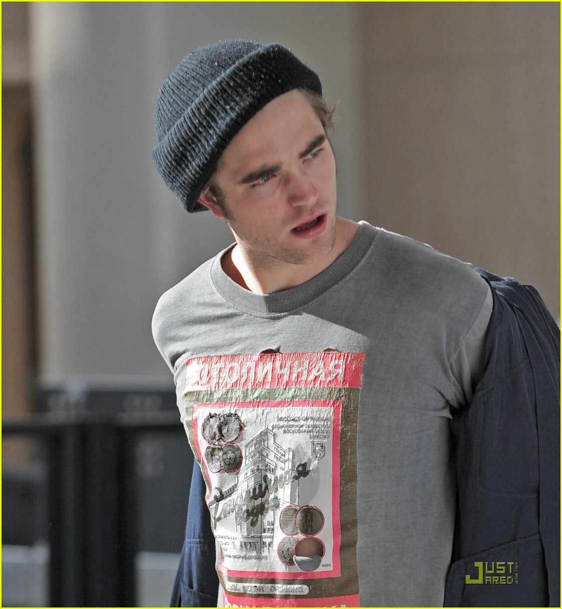 Robert Pattinson Gets Russian Ripped: Photo 1553641 | Robert Pattinson ...