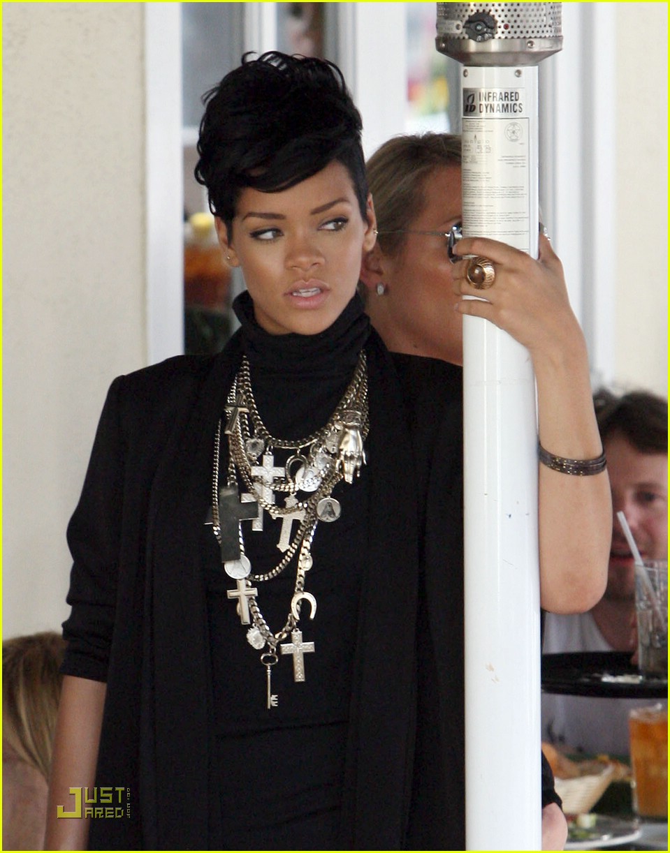Rihanna Channels Mr. T: Photo 1557791 | Photos | Just Jared: Celebrity ...