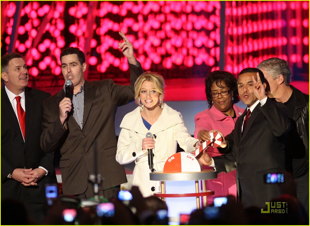 Britney Spears Flips The Candy Cane Switch: Photo 1582691 | Britney ...