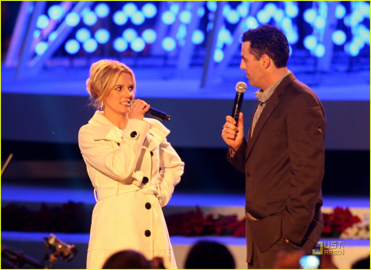 Britney Spears Flips The Candy Cane Switch: Photo 1582731 | Britney ...