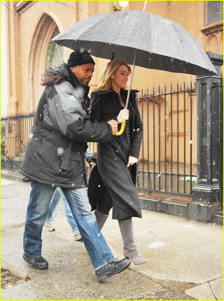 Photo: lively snow 01 | Photo 1600231 | Just Jared: Entertainment News