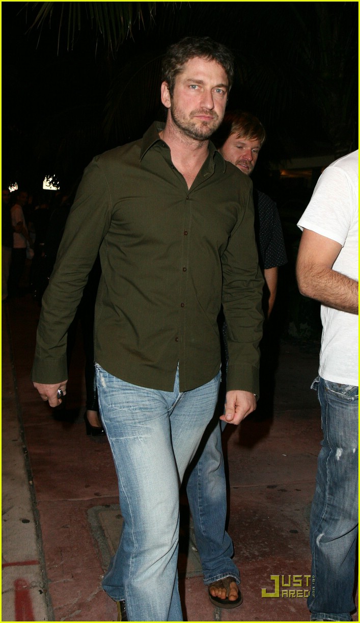 Gerard Butler: Phantom Sequel Star?: Photo 1624181 | Gerard Butler ...