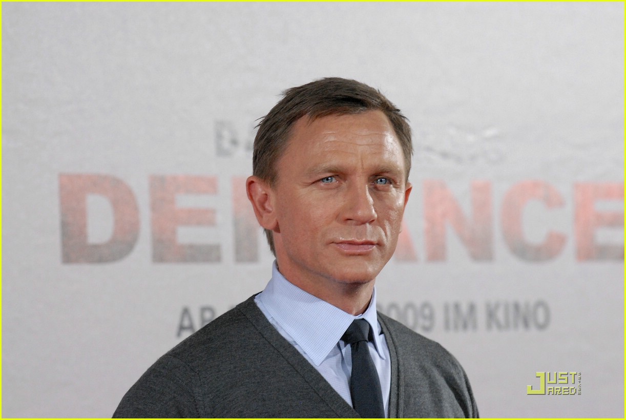 Daniel Craig Shows Off German Gaze: Photo 1657881 | Daniel Craig ...