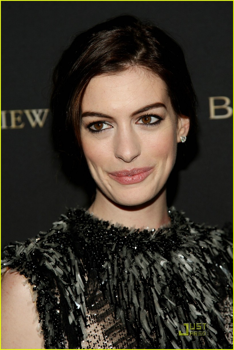 Anne Hathaway is a National Board Beauty: Photo 1654751 | Anne Hathaway ...