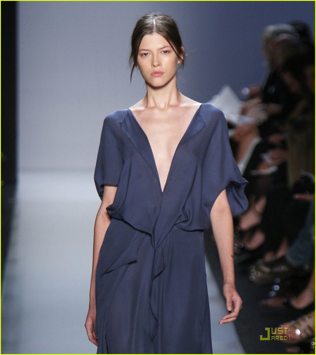 Angelina Jolie's Backwards Dress Explained: Photo 1686881 | Angelina ...