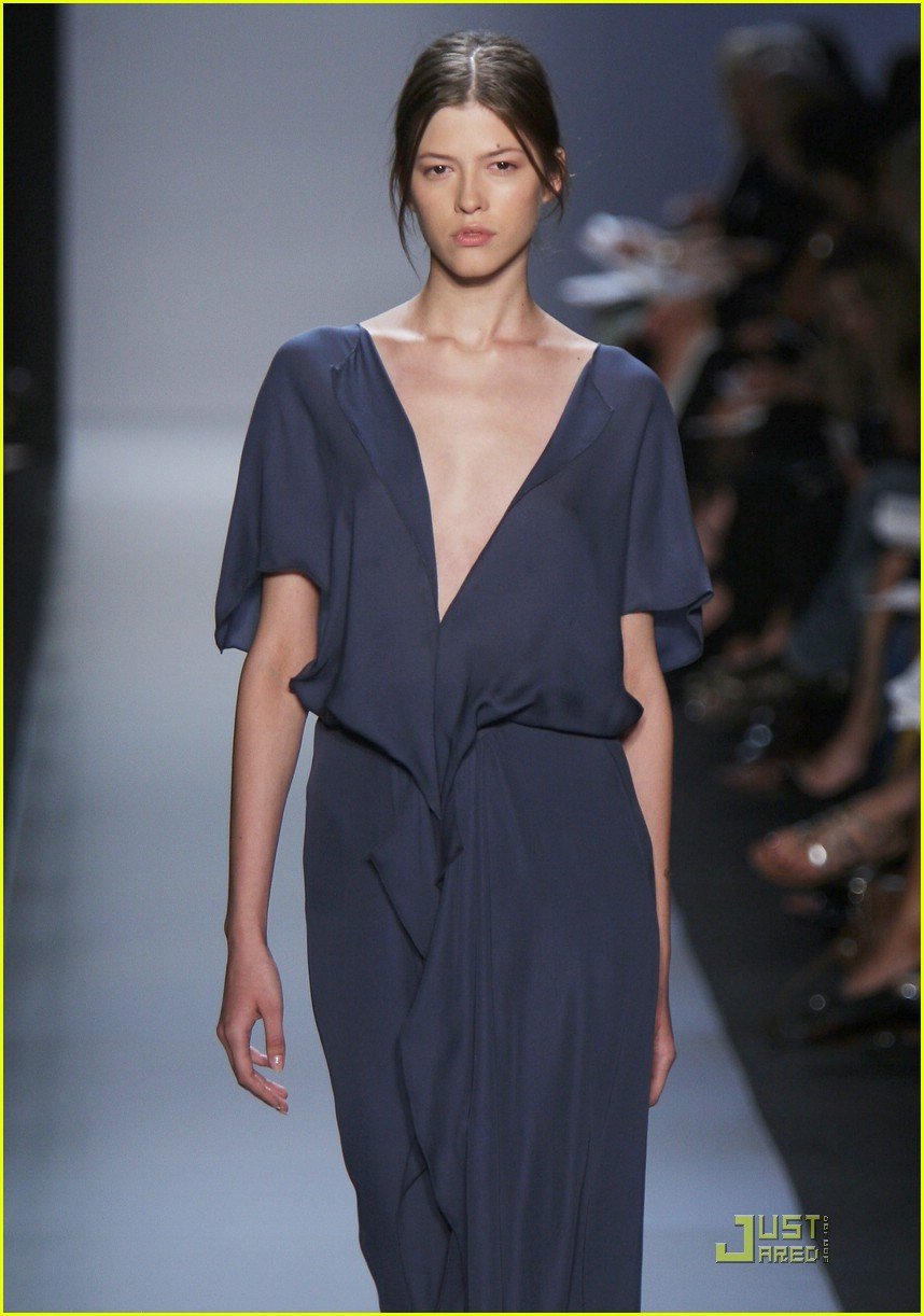 Angelina Jolie's Backwards Dress Explained: Photo 1686911 | Angelina ...