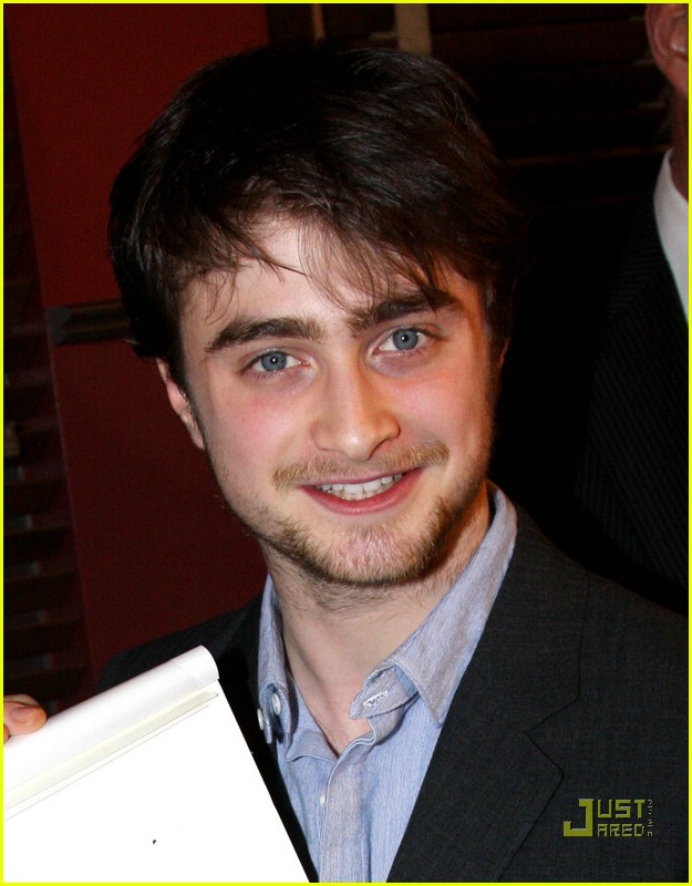 Daniel Radcliffe is Sardi's Smiley: Photo 1689321 | Daniel Radcliffe ...