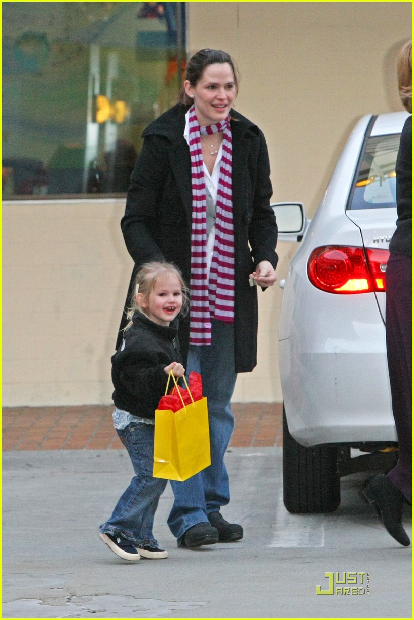 Jennifer Garner: More Giggles, More Hugs: Photo 1727691 | Photos | Just ...