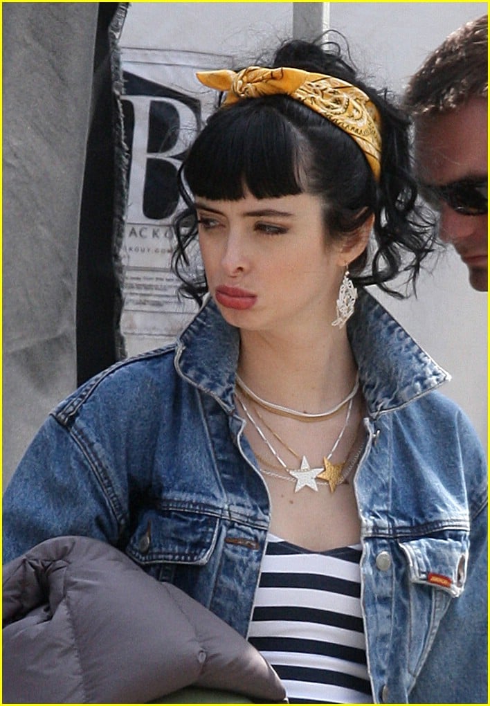 Photo: brittany snow krysten ritter lilly 04 | Photo 1800741 | Just ...