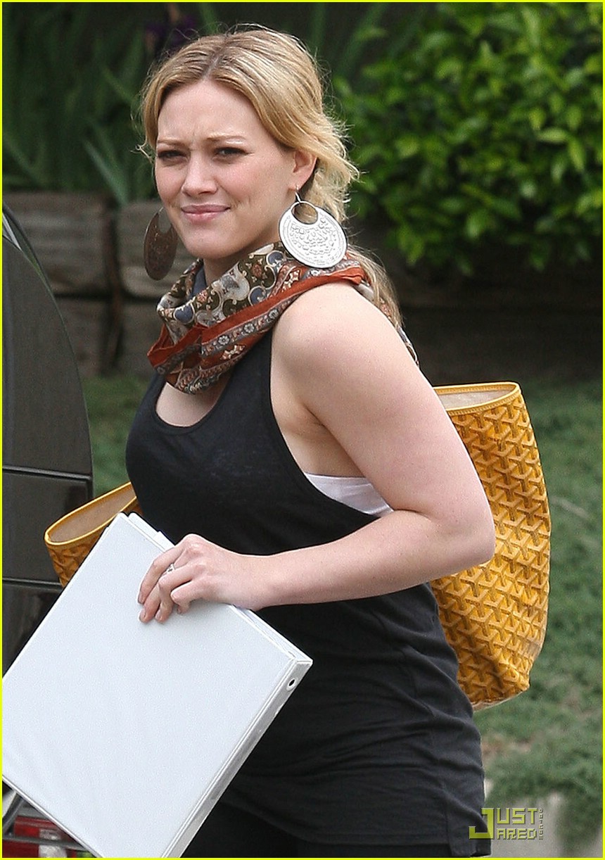 Hilary Duff Sticks To The Script: Photo 1847451 | Hilary Duff Photos ...