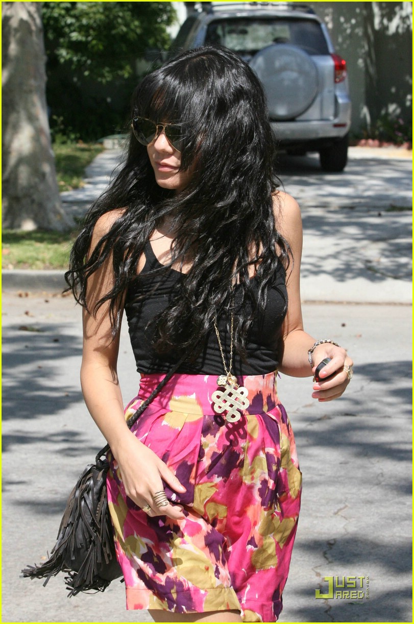 Vanessa Hudgens is a Skirt Flirt: Photo 1892071 | Vanessa Hudgens ...