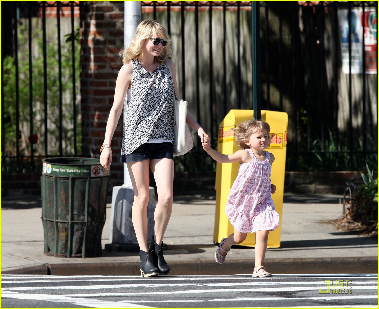 Matilda Ledger is Playground Pretty: Photo 1882001 | Celebrity Babies ...