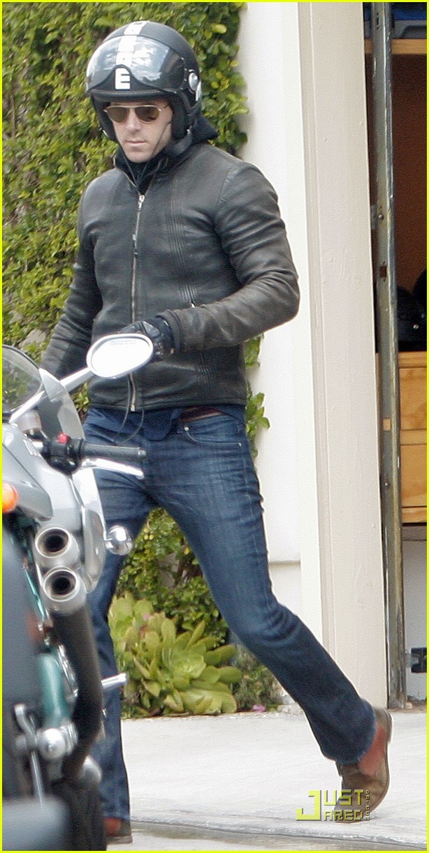 Ryan Reynolds is a Motorcycle Man: Photo 1846681 | Ryan Reynolds Photos ...