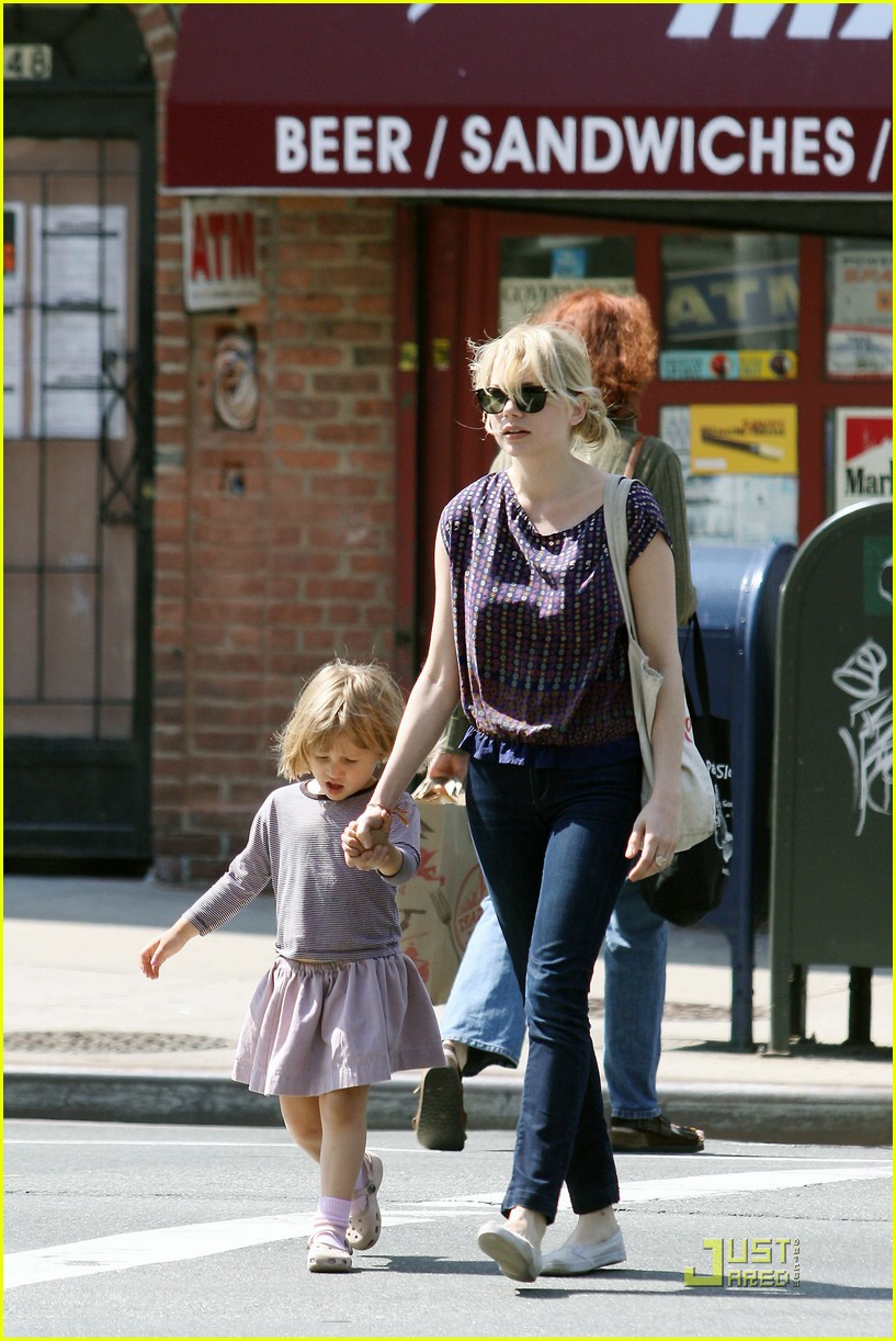 Michelle Williams: Wedding in the Works?: Photo 1879691 | Celebrity ...