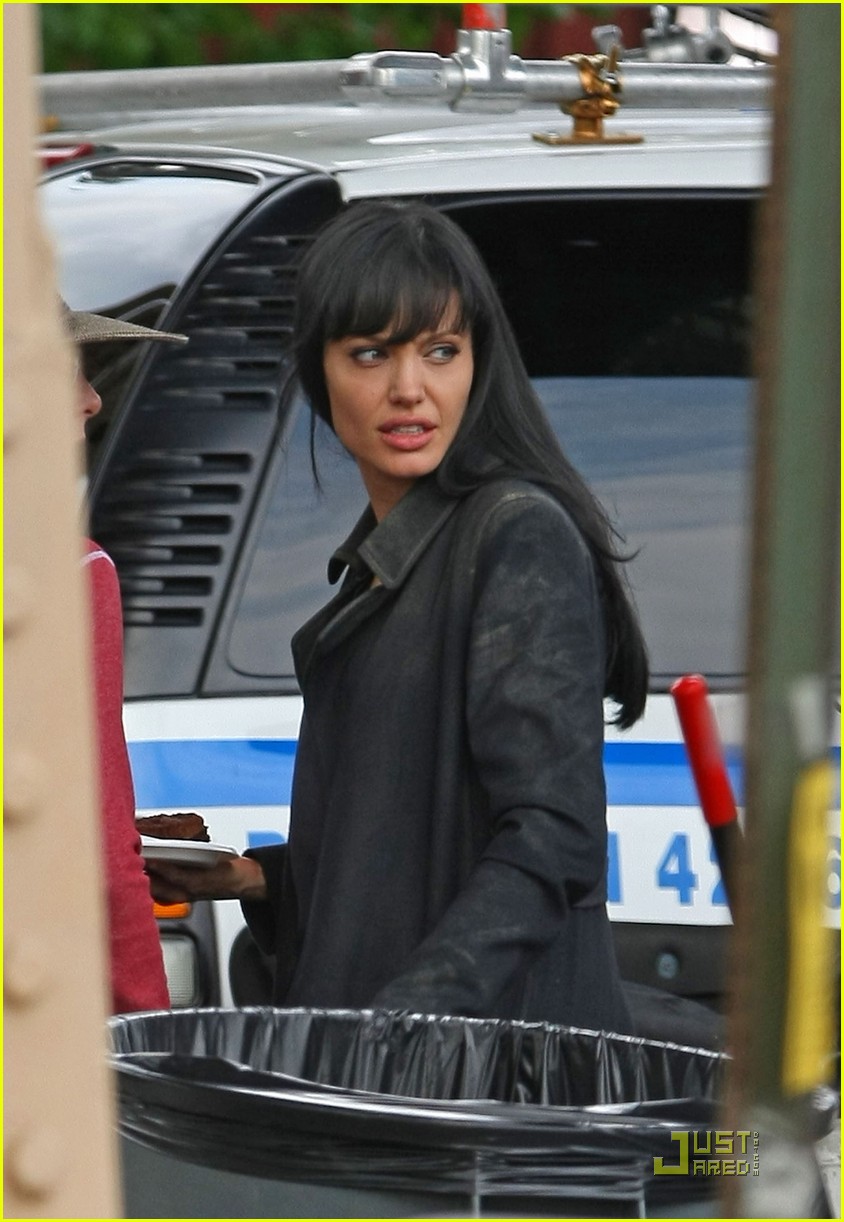 Angelina Jolie Takes A Salt Slice: Photo 1945161 | Angelina Jolie ...